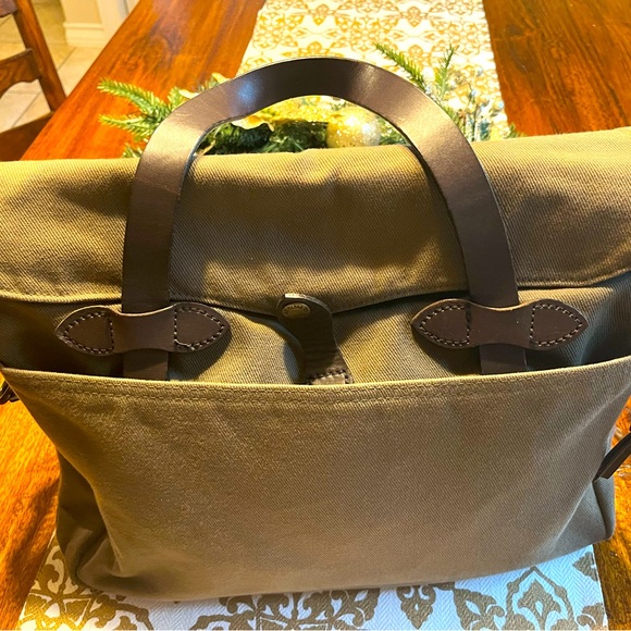 Filson | Bags | Filson Olive Laptop Bag Like New With Shoulder Strap ...